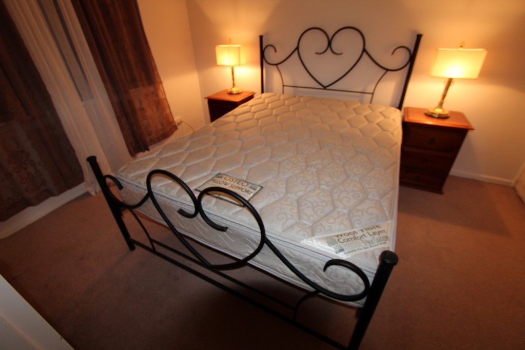 ~ RRP $1500 ~ Captain Snooze Queen Bed & Mattress Steel Heart Frame ...